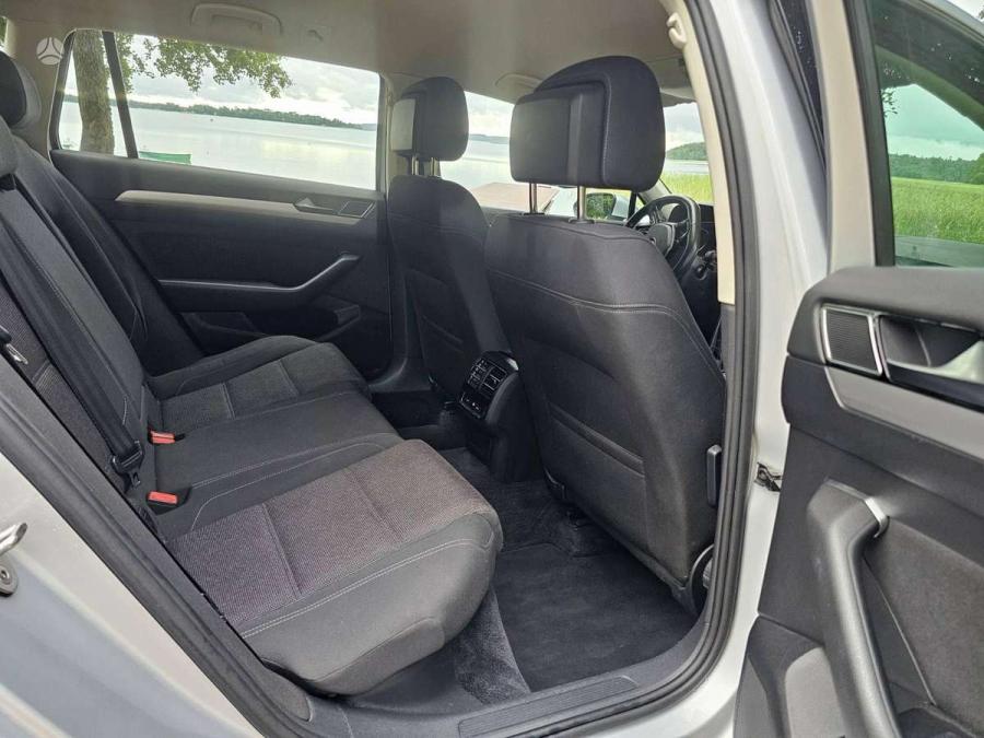 Pelēks Volkswagen Passat 2015 Utena, ar dzinēja tilpumu 1.97 L un nobraukumu 393 tūkst. km par 7300 €, foto 25 vietnē AUTOMOTO.COM.LV