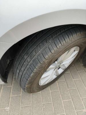 Pelēks Volkswagen Passat 2015 Utena, ar dzinēja tilpumu 1.97 L un nobraukumu 393 tūkst. km par 7300 €, foto 15 vietnē AUTOMOTO.COM.LV