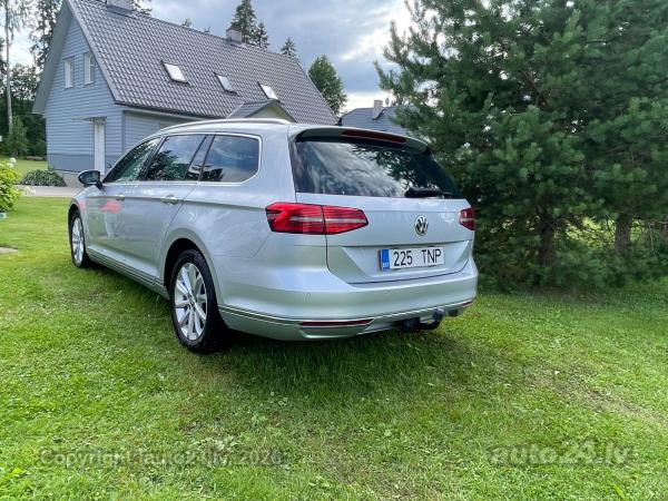 Grey Volkswagen Passat 2015 in Tallinn, with an engine capacity of 2.00 L and mileage of 314 thousand km for 9250 €, photo 3 on AUTOMOTO.COM.LV