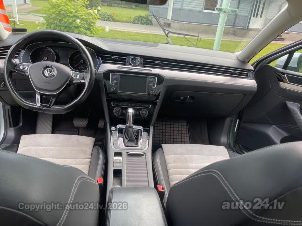 Grey Volkswagen Passat 2015 in Tallinn, with an engine capacity of 2.00 L and mileage of 314 thousand km for 9250 €, photo 7 on AUTOMOTO.COM.LV