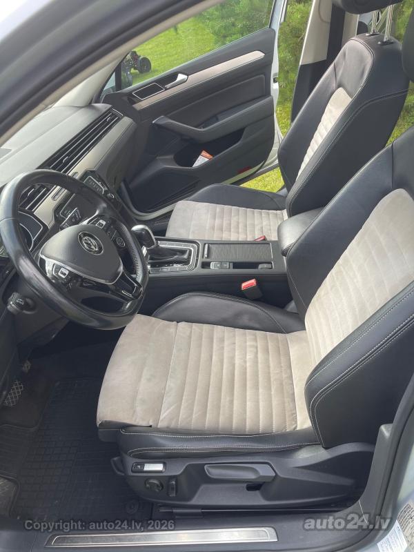 Grey Volkswagen Passat 2015 in Tallinn, with an engine capacity of 2.00 L and mileage of 314 thousand km for 9250 €, photo 10 on AUTOMOTO.COM.LV