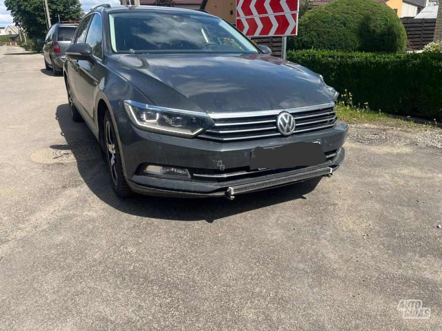 Pelēks Volkswagen Passat 2015 Šauļi, ar dzinēja tilpumu 1.60 L un nobraukumu 300 tūkst. km par 3900 €, foto 1 vietnē AUTOMOTO.COM.LV
