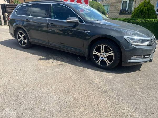 Grey Volkswagen Passat 2015 in Siauliai, with an engine capacity of 1.60 L and mileage of 300 thousand km for 3900 €, photo 2 on AUTOMOTO.COM.LV
