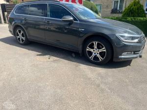 Pelēks Volkswagen Passat 2015 Šauļi, ar dzinēja tilpumu 1.60 L un nobraukumu 300 tūkst. km par 3900 €, foto 3 vietnē AUTOMOTO.COM.LV
