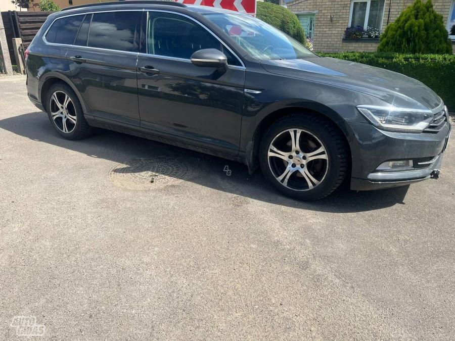 Pelēks Volkswagen Passat 2015 Šauļi, ar dzinēja tilpumu 1.60 L un nobraukumu 300 tūkst. km par 3900 €, foto 3 vietnē AUTOMOTO.COM.LV