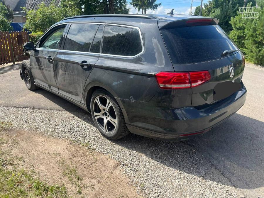 Pelēks Volkswagen Passat 2015 Šauļi, ar dzinēja tilpumu 1.60 L un nobraukumu 300 tūkst. km par 3900 €, foto 5 vietnē AUTOMOTO.COM.LV