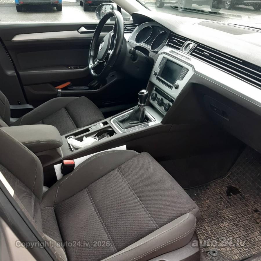 Pelēks Volkswagen Passat 2015 Tallina, ar dzinēja tilpumu 1.60 L un nobraukumu 267 tūkst. km par 7700 €, foto 7 vietnē AUTOMOTO.COM.LV