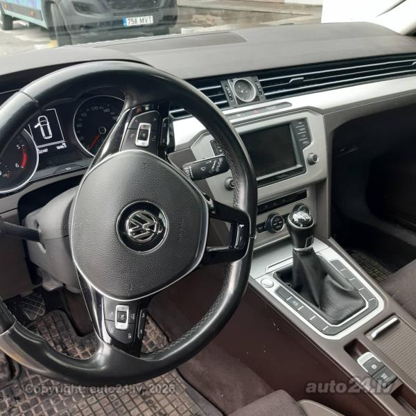 Grey Volkswagen Passat 2015 in Tallinn, with an engine capacity of 1.60 L and mileage of 267 thousand km for 7700 €, photo 7 on AUTOMOTO.COM.LV