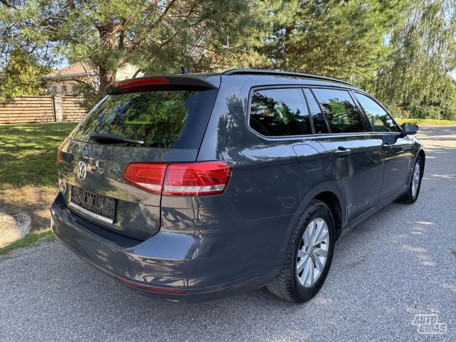 Grey Volkswagen Passat 2015 in Marijampole, with an engine capacity of 1.60 L and mileage of 264 thousand km for 6700 €, photo 6 on AUTOMOTO.COM.LV