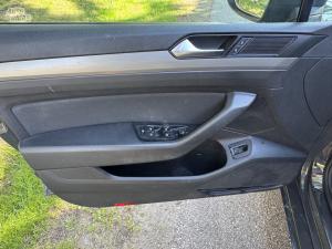 Grey Volkswagen Passat 2015 in Marijampole, with an engine capacity of 1.60 L and mileage of 264 thousand km for 6700 €, photo 13 on AUTOMOTO.COM.LV
