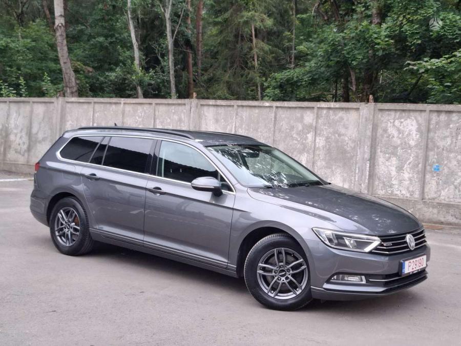 Pelēks Volkswagen Passat 2015 Viļņa, ar dzinēja tilpumu 1.97 L un nobraukumu 242 tūkst. km par 8900 €, foto 1 vietnē AUTOMOTO.COM.LV