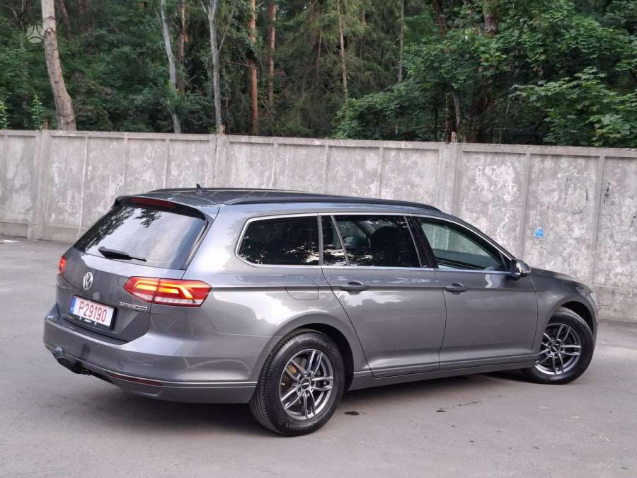 Pelēks Volkswagen Passat 2015 Viļņa, ar dzinēja tilpumu 1.97 L un nobraukumu 242 tūkst. km par 8900 €, foto 3 vietnē AUTOMOTO.COM.LV