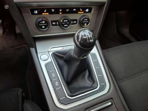 Pelēks Volkswagen Passat 2015 Viļņa, ar dzinēja tilpumu 1.97 L un nobraukumu 242 tūkst. km par 8900 €, foto 19 vietnē AUTOMOTO.COM.LV