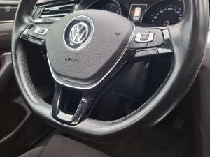 Pelēks Volkswagen Passat 2015 Viļņa, ar dzinēja tilpumu 1.97 L un nobraukumu 242 tūkst. km par 8900 €, foto 24 vietnē AUTOMOTO.COM.LV