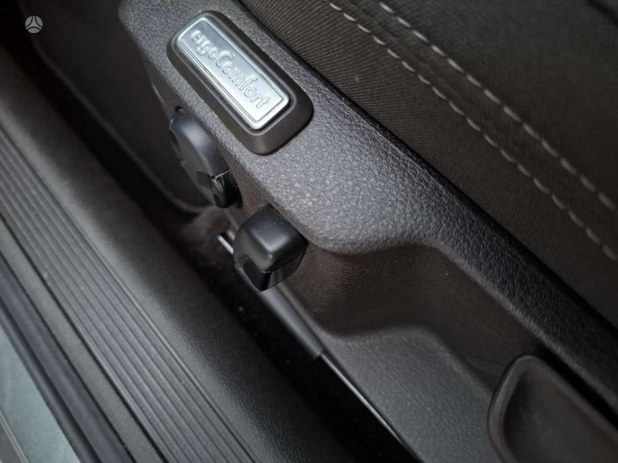 Pelēks Volkswagen Passat 2015 Viļņa, ar dzinēja tilpumu 1.97 L un nobraukumu 242 tūkst. km par 8900 €, foto 28 vietnē AUTOMOTO.COM.LV