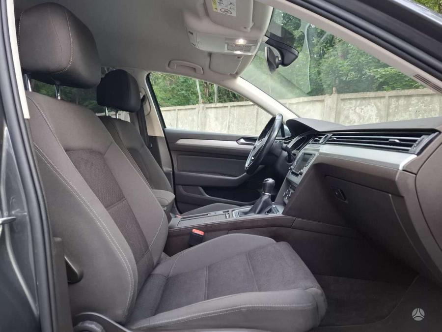 Pelēks Volkswagen Passat 2015 Viļņa, ar dzinēja tilpumu 1.97 L un nobraukumu 242 tūkst. km par 8900 €, foto 30 vietnē AUTOMOTO.COM.LV