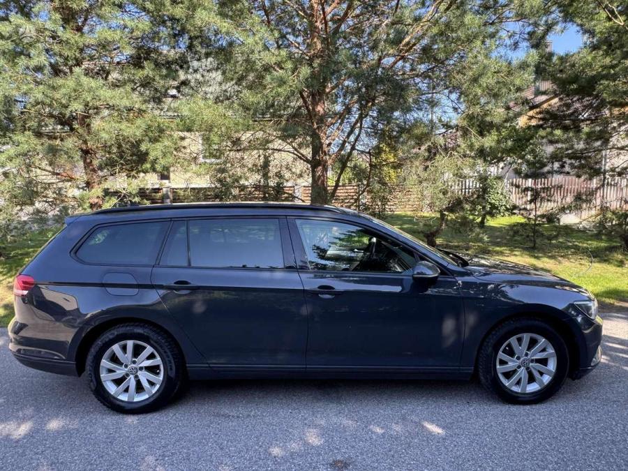 Pelēks Volkswagen Passat 2015 Marijampole, ar dzinēja tilpumu 1.60 L un nobraukumu 264 tūkst. km par 6800 €, foto 5 vietnē AUTOMOTO.COM.LV