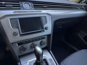 Pelēks Volkswagen Passat 2015 Marijampole, ar dzinēja tilpumu 1.60 L un nobraukumu 264 tūkst. km par 6800 €, foto 15 vietnē AUTOMOTO.COM.LV