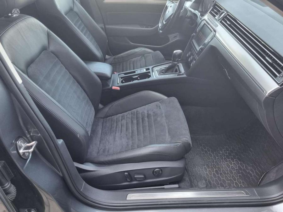 Grey Volkswagen Passat 2015 in Siauliai, with an engine capacity of 1.97 L and mileage of 268 thousand km for 11400 €, photo 27 on AUTOMOTO.COM.LV