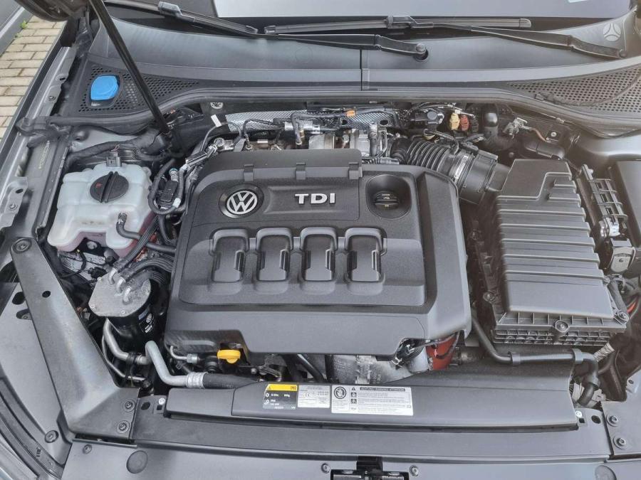 Grey Volkswagen Passat 2015 in Siauliai, with an engine capacity of 1.97 L and mileage of 268 thousand km for 11400 €, photo 33 on AUTOMOTO.COM.LV