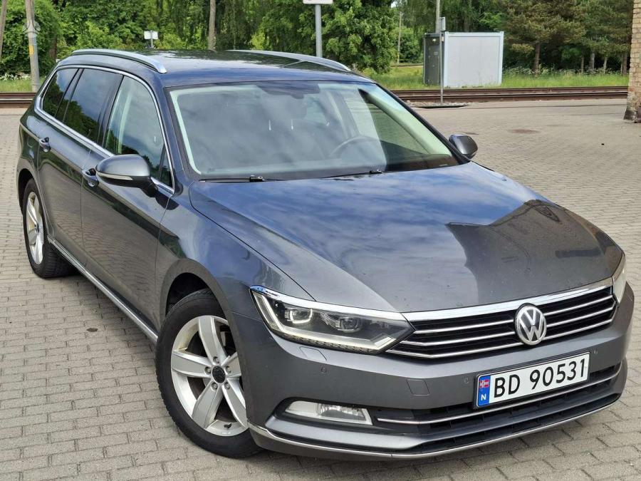 Grey Volkswagen Passat 2015 in Silute, with an engine capacity of 1.97 L and mileage of 380 thousand km for 5700 €, photo 9 on AUTOMOTO.COM.LV