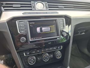 Grey Volkswagen Passat 2015 in Silute, with an engine capacity of 1.97 L and mileage of 380 thousand km for 5700 €, photo 14 on AUTOMOTO.COM.LV