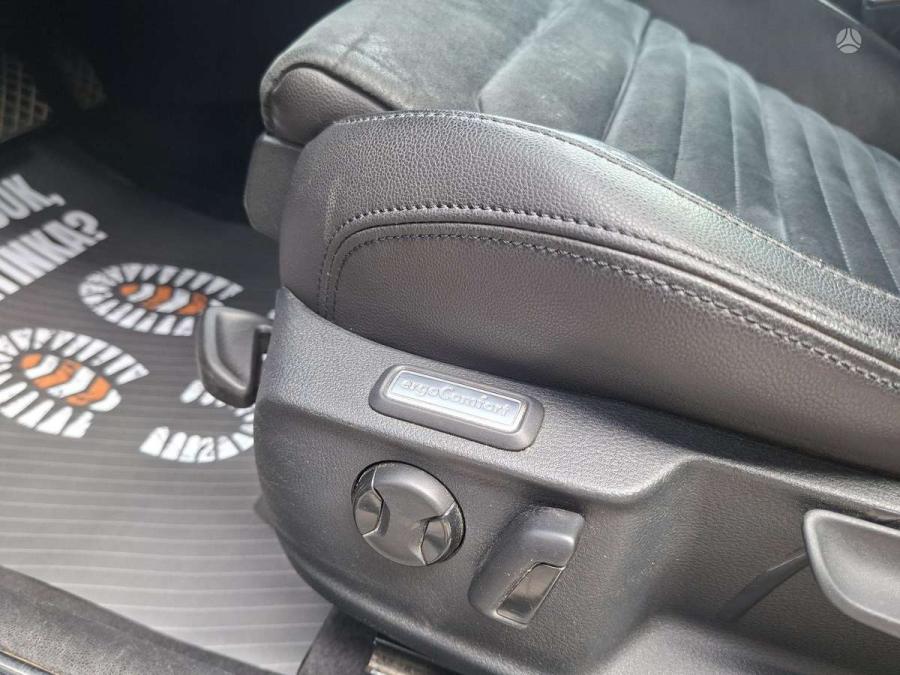 Grey Volkswagen Passat 2015 in Silute, with an engine capacity of 1.97 L and mileage of 380 thousand km for 5700 €, photo 15 on AUTOMOTO.COM.LV