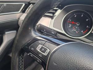Grey Volkswagen Passat 2015 in Silute, with an engine capacity of 1.97 L and mileage of 380 thousand km for 5700 €, photo 17 on AUTOMOTO.COM.LV
