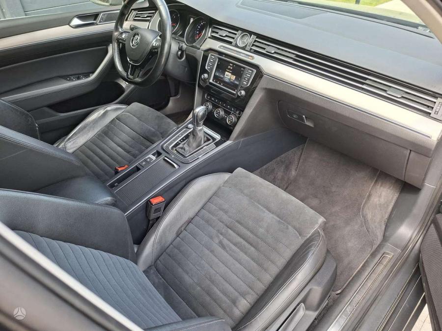Grey Volkswagen Passat 2015 in Silute, with an engine capacity of 1.97 L and mileage of 380 thousand km for 5700 €, photo 23 on AUTOMOTO.COM.LV