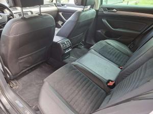 Grey Volkswagen Passat 2015 in Silute, with an engine capacity of 1.97 L and mileage of 380 thousand km for 5700 €, photo 26 on AUTOMOTO.COM.LV