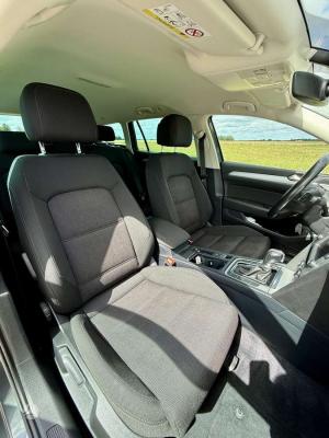 Pelēks Volkswagen Passat 2015 Vilkaviškis, ar dzinēja tilpumu 1.97 L un nobraukumu 309 tūkst. km par 8900 €, foto 19 vietnē AUTOMOTO.COM.LV