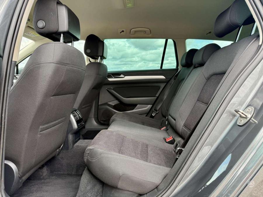Pelēks Volkswagen Passat 2015 Vilkaviškis, ar dzinēja tilpumu 1.97 L un nobraukumu 309 tūkst. km par 8900 €, foto 20 vietnē AUTOMOTO.COM.LV