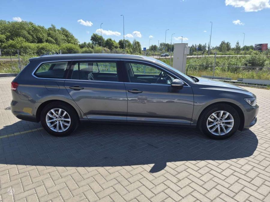 Grey Volkswagen Passat 2015 in Taurage, with an engine capacity of 1.60 L and mileage of 289 thousand km for 7500 €, photo 5 on AUTOMOTO.COM.LV