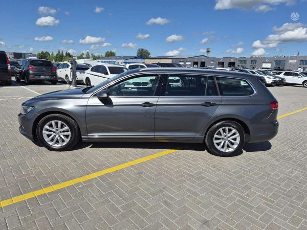 Grey Volkswagen Passat 2015 in Taurage, with an engine capacity of 1.60 L and mileage of 289 thousand km for 7500 €, photo 5 on AUTOMOTO.COM.LV