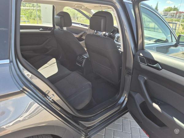 Grey Volkswagen Passat 2015 in Taurage, with an engine capacity of 1.60 L and mileage of 289 thousand km for 7500 €, photo 10 on AUTOMOTO.COM.LV