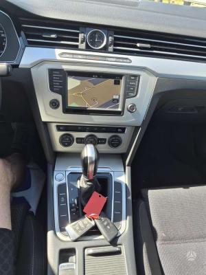 Grey Volkswagen Passat 2015 in Taurage, with an engine capacity of 1.60 L and mileage of 289 thousand km for 7500 €, photo 18 on AUTOMOTO.COM.LV
