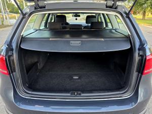 Grey Volkswagen Passat 2015 in Taurage, with an engine capacity of 1.97 L and mileage of 293 thousand km for 6000 €, photo 16 on AUTOMOTO.COM.LV