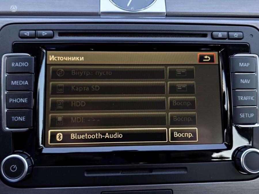 Grey Volkswagen Passat 2015 in Taurage, with an engine capacity of 1.97 L and mileage of 293 thousand km for 6000 €, photo 26 on AUTOMOTO.COM.LV