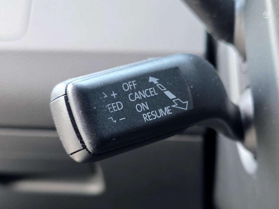 Grey Volkswagen Passat 2015 in Taurage, with an engine capacity of 1.97 L and mileage of 293 thousand km for 6000 €, photo 30 on AUTOMOTO.COM.LV