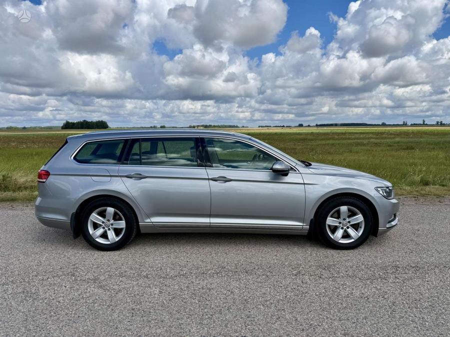 Grey Volkswagen Passat 2015 in Vilkaviskis, with an engine capacity of 1.97 L and mileage of 223 thousand km for 8700 €, photo 7 on AUTOMOTO.COM.LV