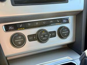 Grey Volkswagen Passat 2015 in Vilkaviskis, with an engine capacity of 1.97 L and mileage of 223 thousand km for 8700 €, photo 14 on AUTOMOTO.COM.LV