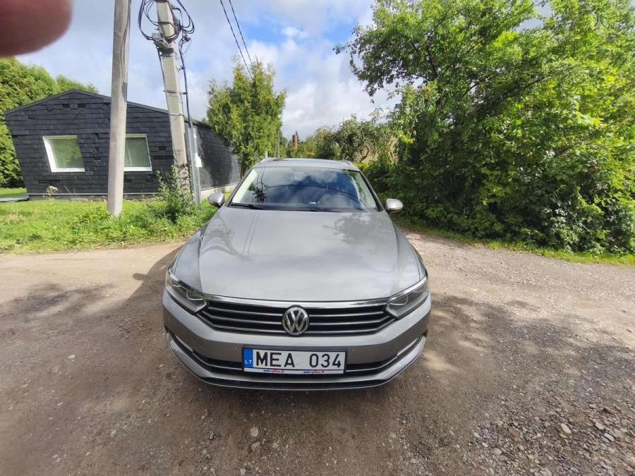 Grey Volkswagen Passat 2015 in Vilnius, with an engine capacity of 1.60 L and mileage of 248 thousand km for 7500 €, photo 7 on AUTOMOTO.COM.LV