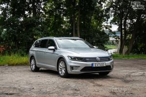 Grey Volkswagen Passat 2015 in Kaunas, with an engine capacity of 1.40 L and mileage of 305 thousand km for 8800 €, photo 4 on AUTOMOTO.COM.LV