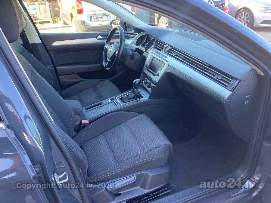 Grey Volkswagen Passat 2015 in Tallinn, with an engine capacity of 2.00 L and mileage of 254 thousand km for 8999 €, photo 12 on AUTOMOTO.COM.LV