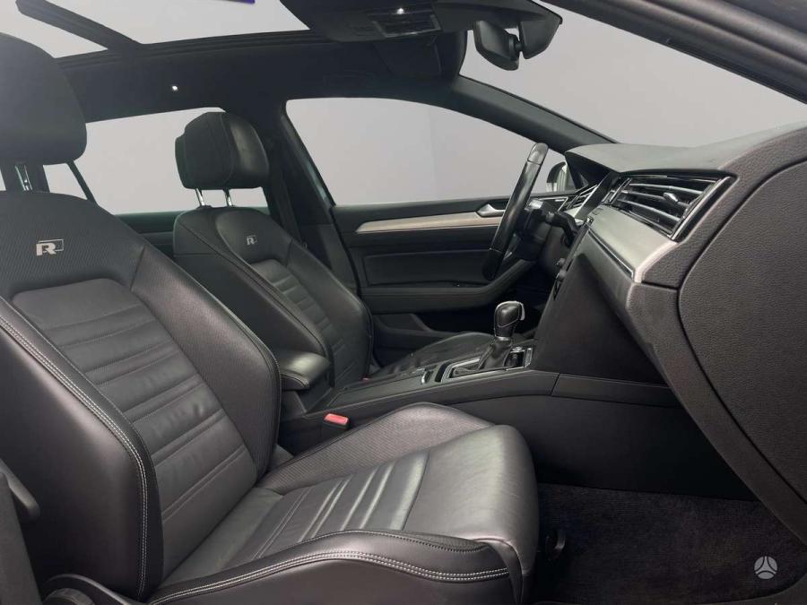 Pelēks Volkswagen Passat 2015 Viļņa, ar dzinēja tilpumu 2.00 L un nobraukumu 229 tūkst. km par 12499 €, foto 9 vietnē AUTOMOTO.COM.LV