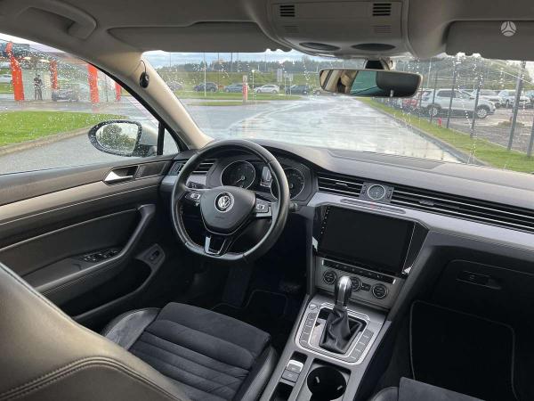 Volkswagen Passat 2015 Viļņa vietnē Pelēks Volkswagen Passat 2015 Viļņa, ar dzinēja tilpumu 1.97 L un nobraukumu 365 tūkst. km par 6700 €, foto 9 vietnē AUTOMOTO.COM.LV