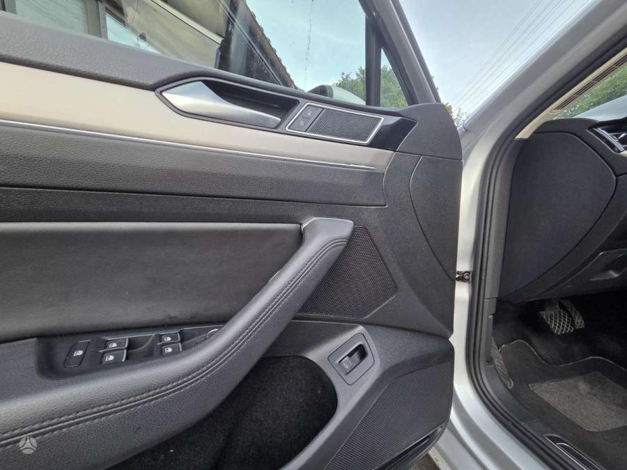 Pelēks Volkswagen Passat 2015 Šauļi, ar dzinēja tilpumu 1.60 L un nobraukumu 285 tūkst. km par 8590 €, foto 9 vietnē AUTOMOTO.COM.LV