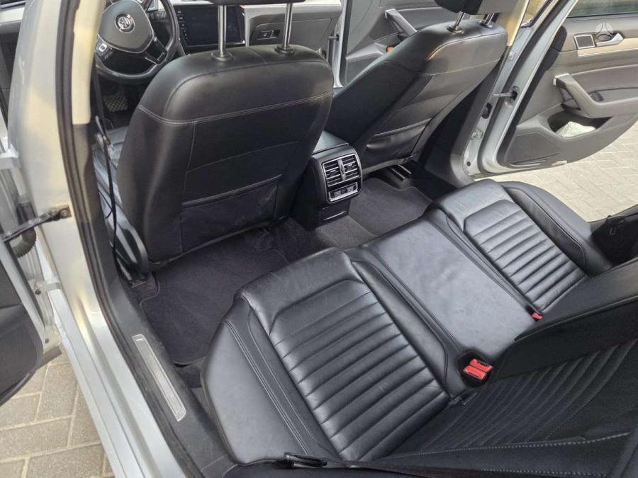 Pelēks Volkswagen Passat 2015 Šauļi, ar dzinēja tilpumu 1.60 L un nobraukumu 285 tūkst. km par 8590 €, foto 13 vietnē AUTOMOTO.COM.LV