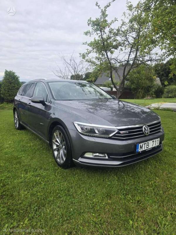 Grey Volkswagen Passat 2015 in Kaisiadorys, with an engine capacity of 1.97 L and mileage of 322 thousand km for 9400 €, photo 1 on AUTOMOTO.COM.LV