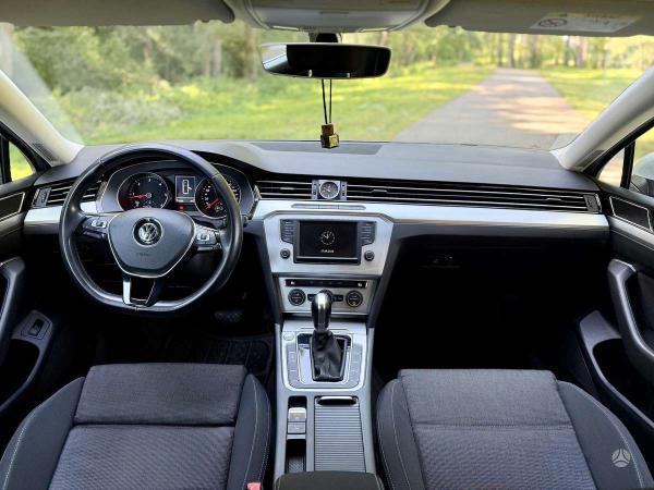 Pelēks Volkswagen Passat 2015 Prienai, ar dzinēja tilpumu 1.60 L un nobraukumu 271 tūkst. km par 7770 €, foto 10 vietnē AUTOMOTO.COM.LV
